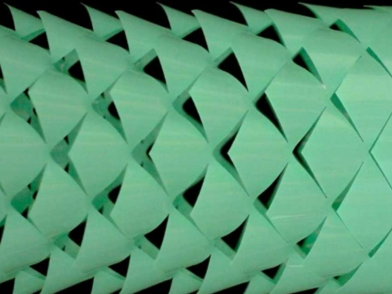 Soft Snake Robot Uses Programmable Metamaterials for Improved ...